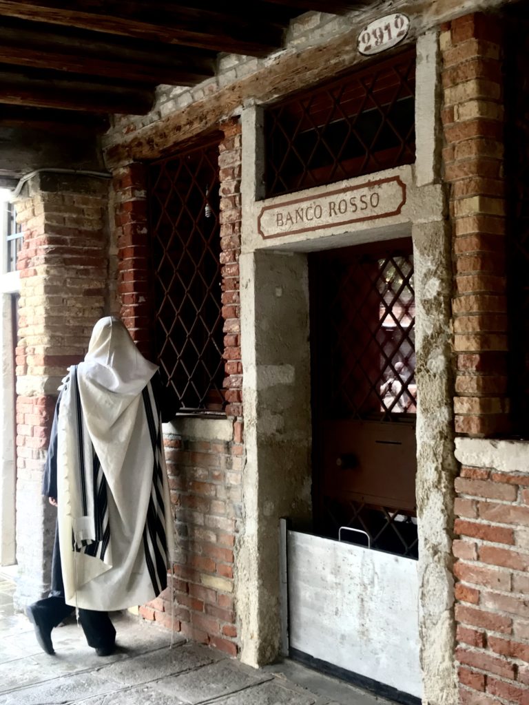 Venice Jewish Ghetto Tour • Venicewalksandtours.it with Lucia
